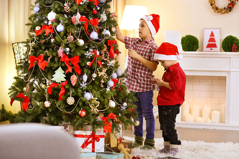 Decorate Your Ideal Christmas Tree The Popping Post Decorate Your Ideal Christmas Tree The Popping Post